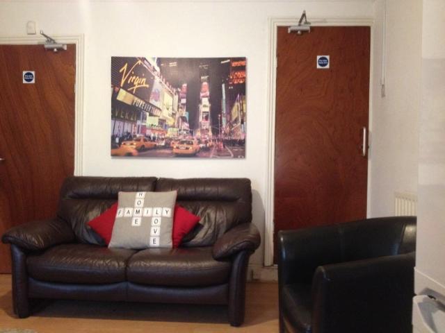 Room at City Road, Sheffield