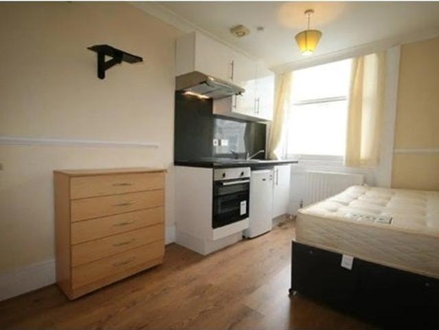 Room at Clanricarde Gardens, Greater London