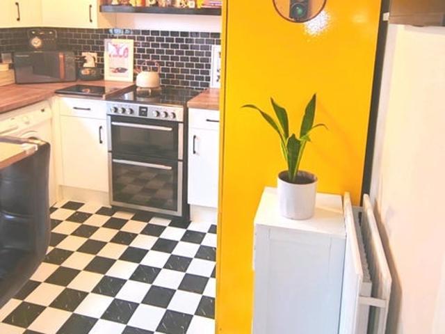 Room at Clapham Crescent, Greater London