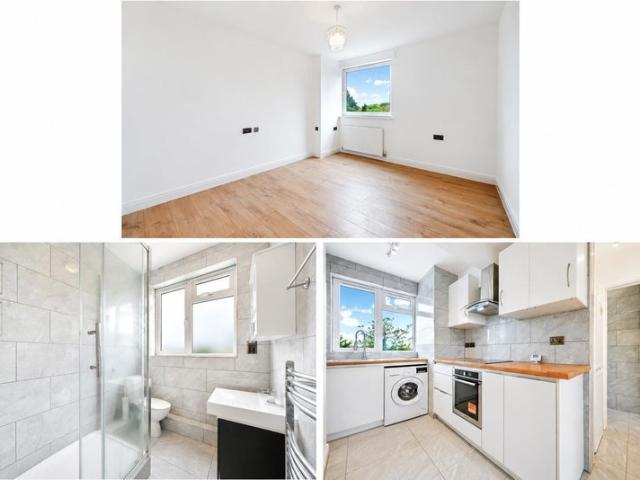 Room at Clapham Manor Street, Greater London