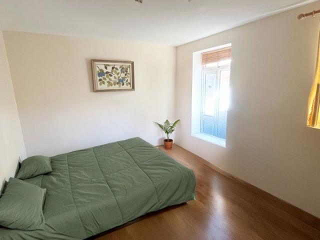 Room at Clapham Road Estate, Greater London