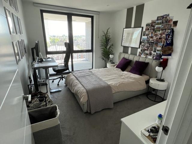 Room at Clapham Road, Greater London