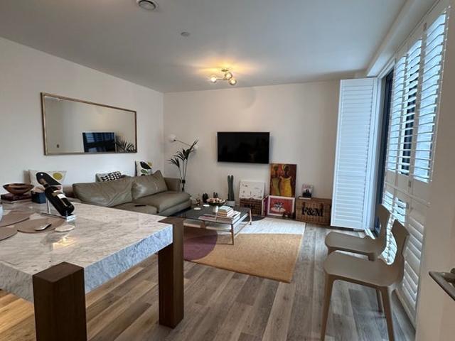 Room at Clapham Road, Greater London