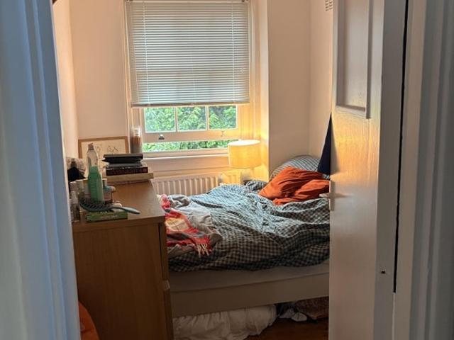 Room at Clapham Road, Greater London