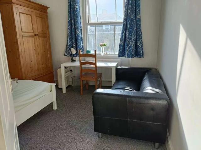 Room at Clare Road, Bristol
