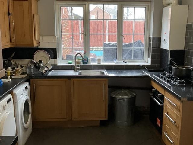 Room at Clare Road, Maidenhead