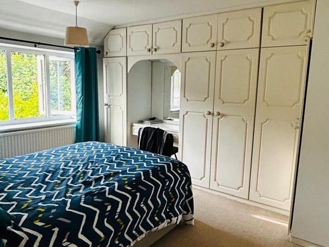 Room at Clare Road, Maidenhead