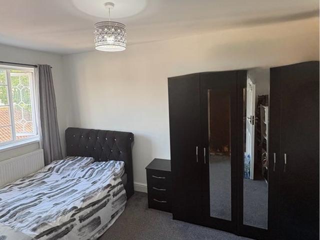 Room at Clare Road, Maidenhead