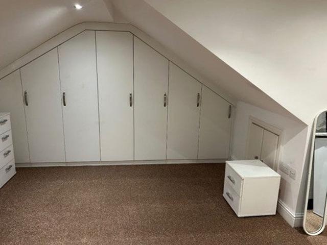 Room at Clarence Avenue, Greater London