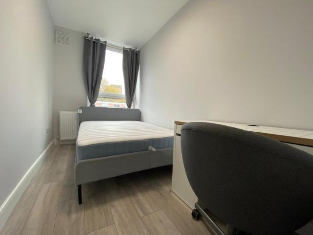 Room at Clarence Gardens, Greater London