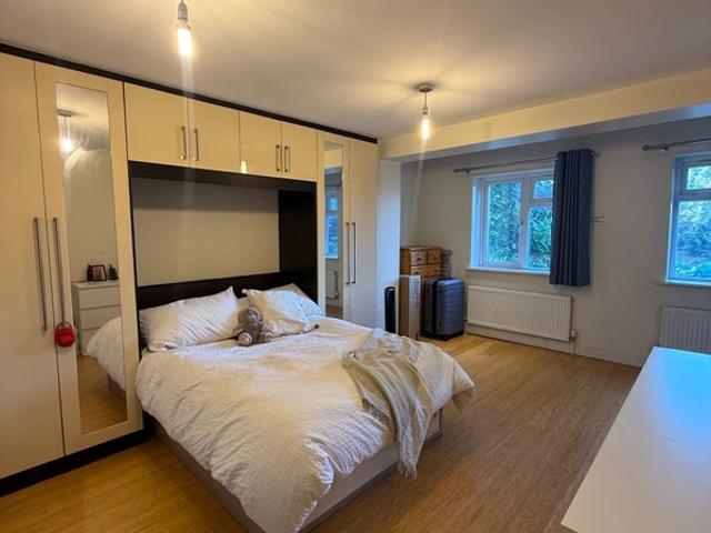 Room at Clarence Road, Greater London