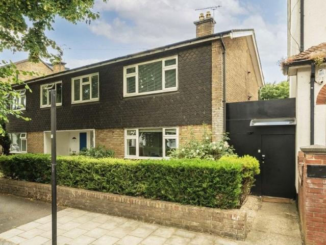 Room at Clarence Road, Greater London