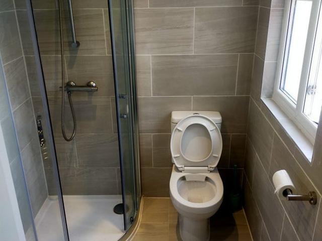 Room at Clarence Road, Greater London