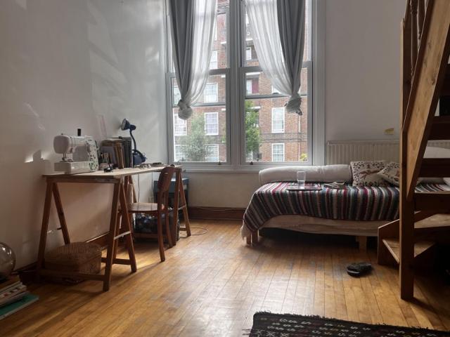 Room at Clarence Road, Greater London