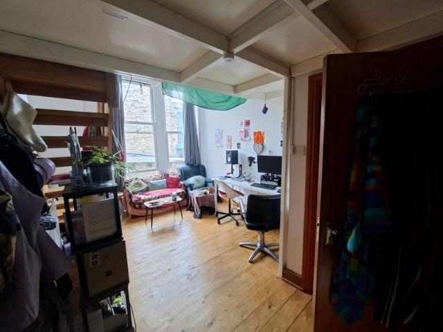 Room at Clarence Road, Greater London