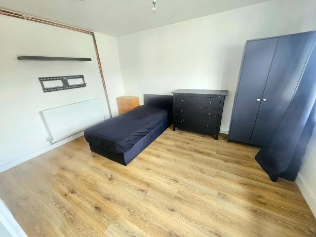 Room at Clarence Road, Wolverhampton
