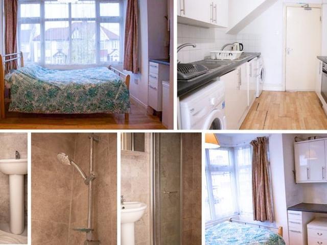 Room at Clarendon Gardens, Greater London