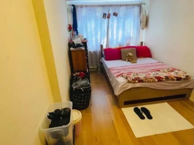 Room at Clarendon Rise, Greater London