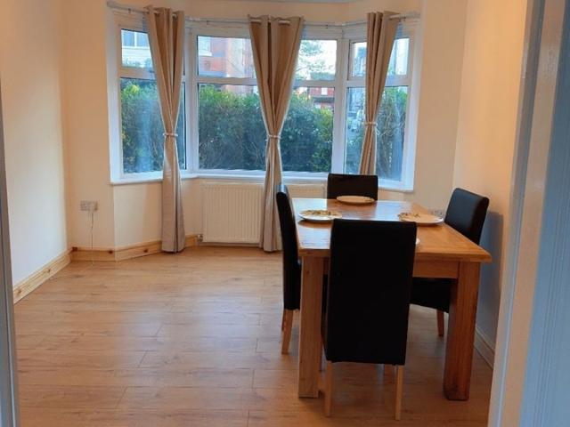 Room at Clarendon Road, Manchester