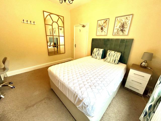 Room at Clarendon Street, Royal Leamington Spa