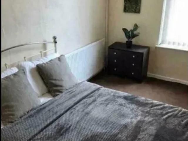 Room at Clarendon Street, Wolverhampton