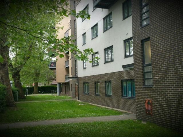 Room at Clark Street, Greater London
