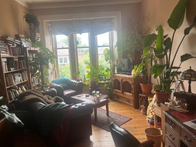 Room at Clarkston Road, Glasgow