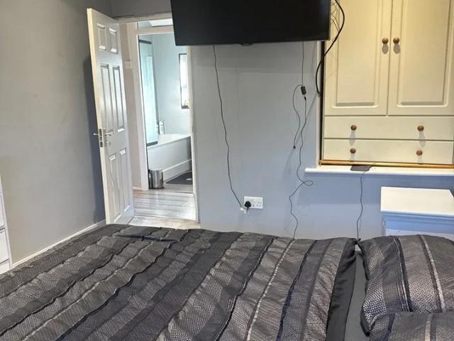 Room at Claughton Way, Brentwood