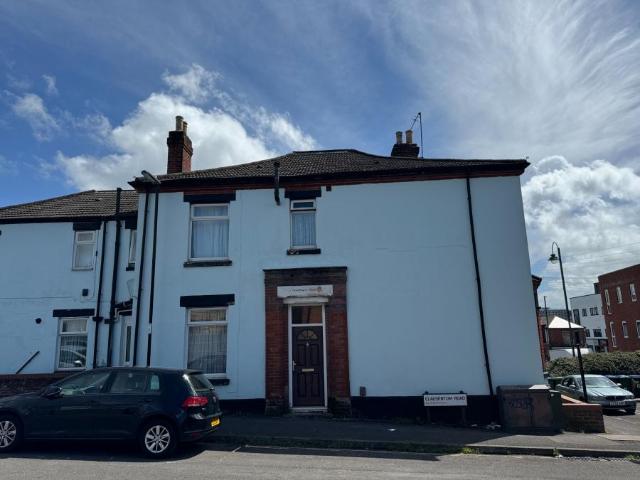 Room at Clausentum Road, Southampton