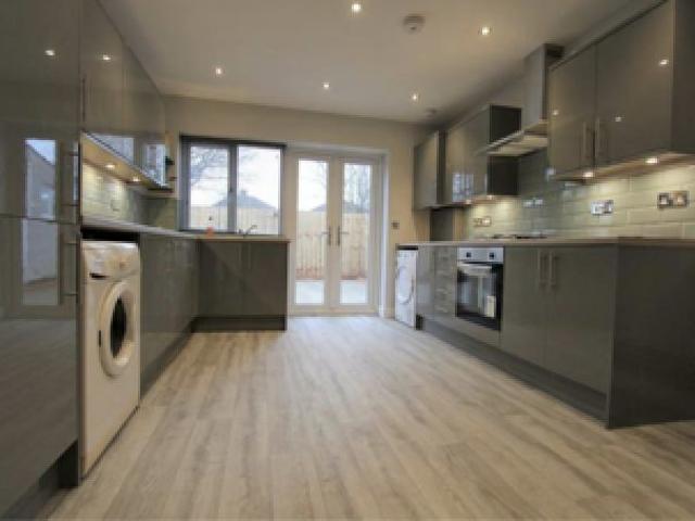 Room at Claverham Road, Bristol