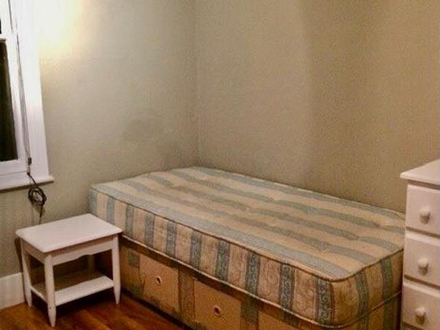 Room at Claverton Street, City of Westminster