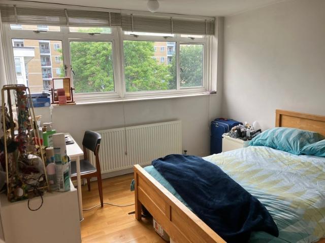 Room at Claverton Street, City of Westminster