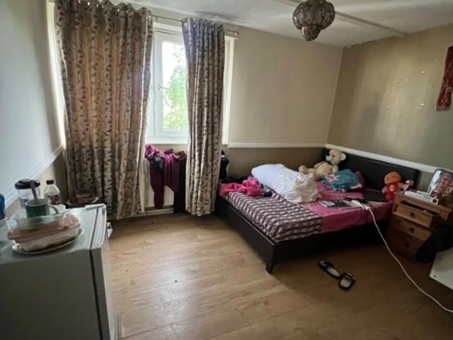 Room at Clayton Road, Greater London