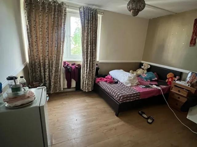 Room at Clayton Road, Greater London