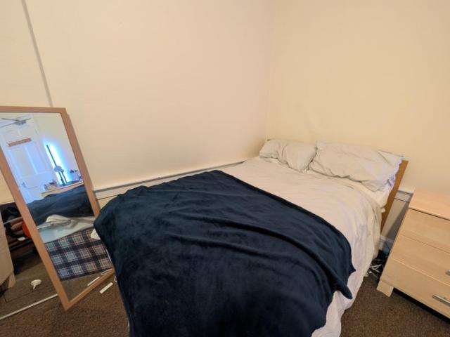 Room at Clerk Street, City of Edinburgh