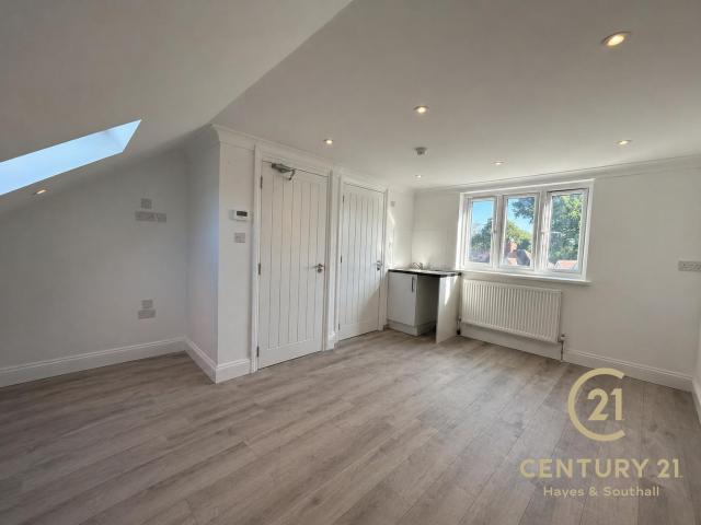 Room at Cleveley Crescent, Greater London