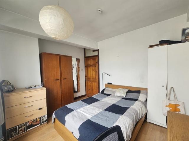 Room at Cleveleys Road, Greater London
