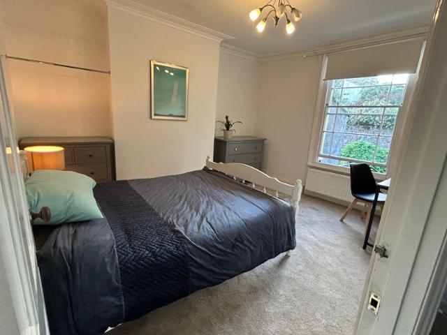 Room at Cliftonwood Crescent, Bristol
