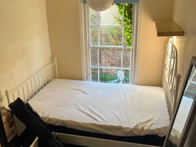 Room at Cliftonwood Crescent, Bristol