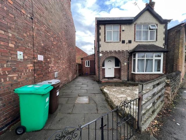 Room at Clifton Boulevard, Nottingham