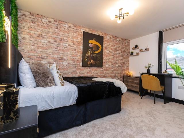 Room at Clifton Road, Darlington
