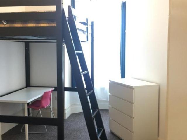 Room at Clifton Road, Greater London