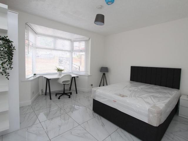 Room at Clifton Road, Newcastle upon Tyne