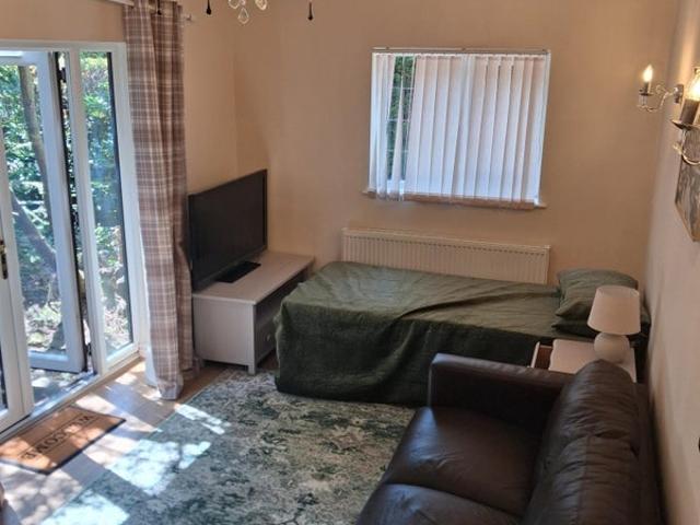Room at Clifton Road, Rushcliffe