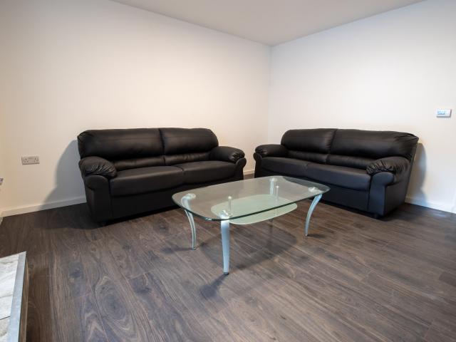room at Cliff Road, Leeds, LS6 2ET