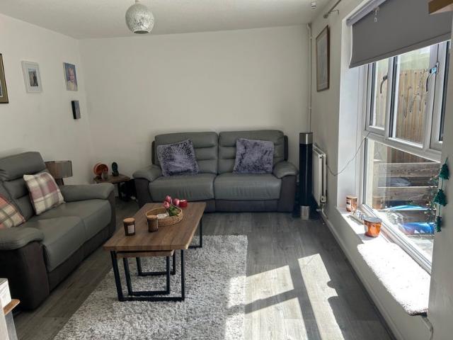 Room at Clive Road, Flemingston