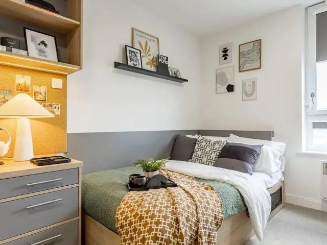 Room at Cliveland Street, Birmingham