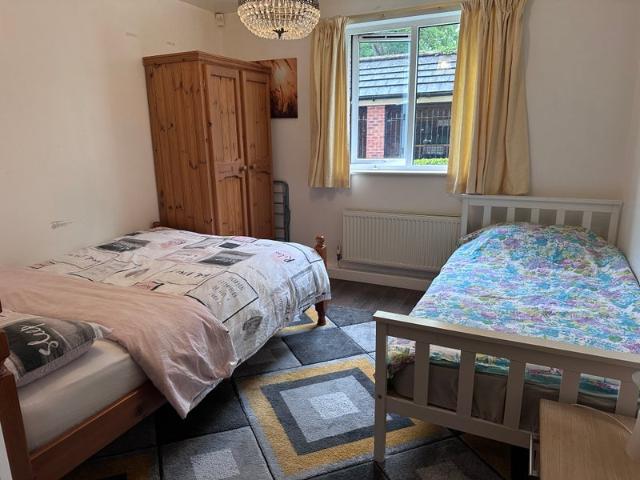 Room at Clos Dewi Sant, Cardiff