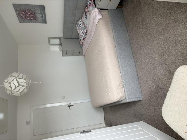 Room at Clos Y Cornicyll, Bryncae