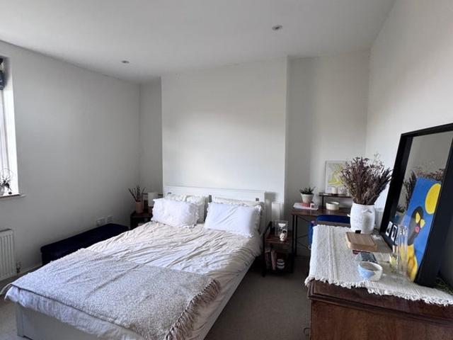 Room at Cloudesley Street, Greater London